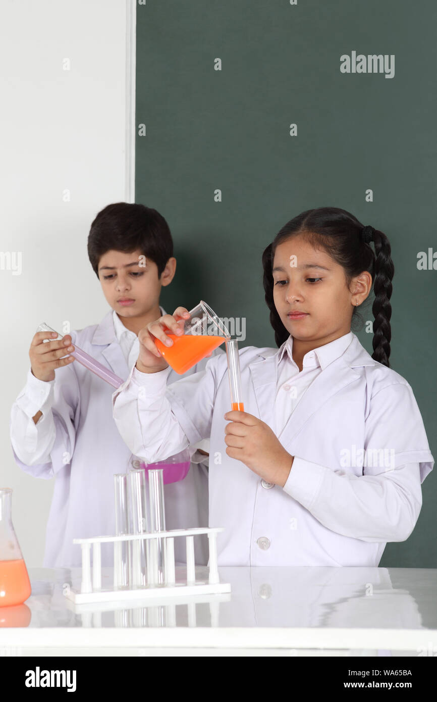 School students experimenting in a chemistry lab Stock Photo - Alamy