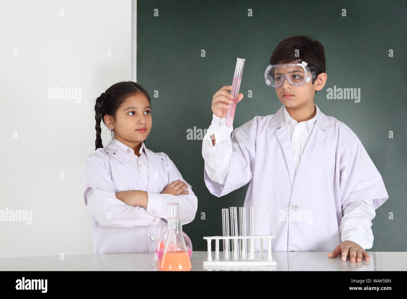 School students experimenting in a chemistry lab Stock Photo - Alamy