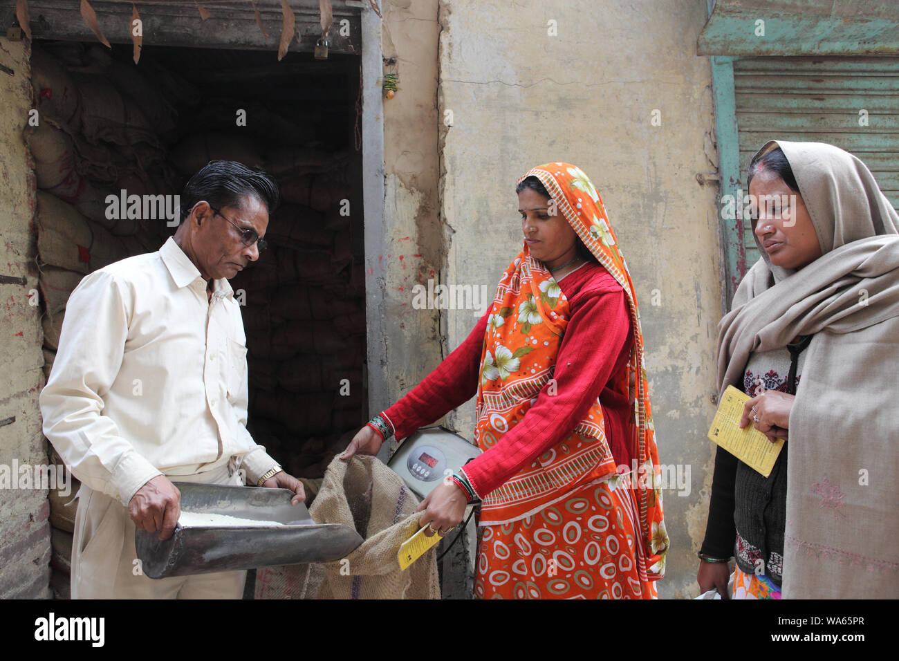 Kirana shop hi-res stock photography and images - Alamy