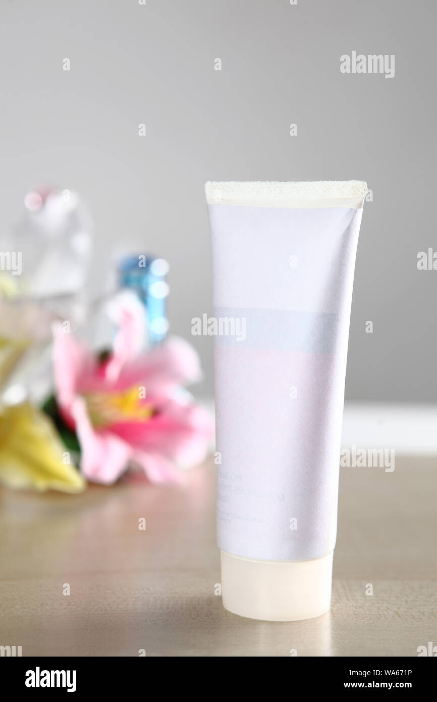 Personal grooming products hi-res stock photography and images - Alamy