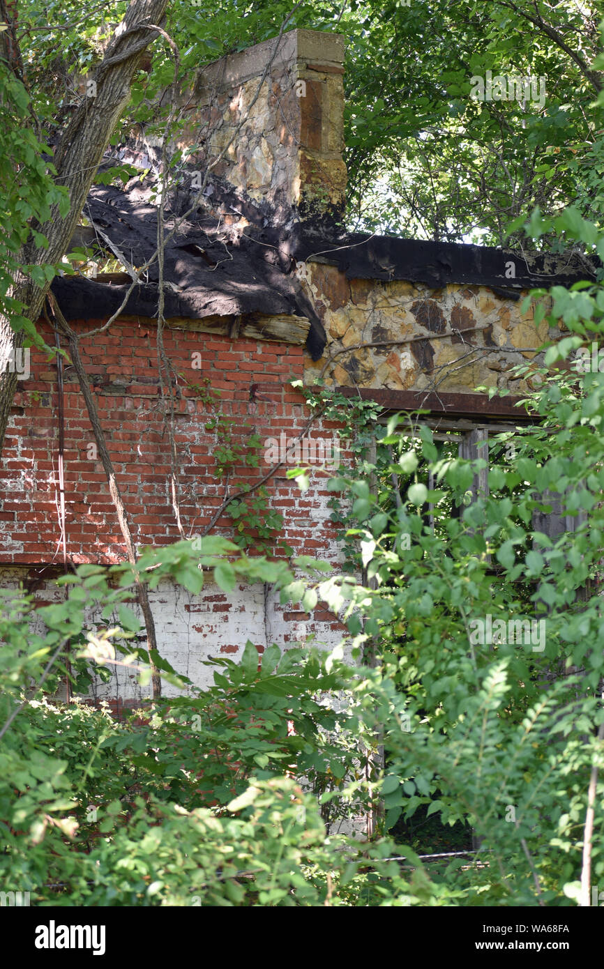 Abandoned Public School Building Stock Photo - Alamy