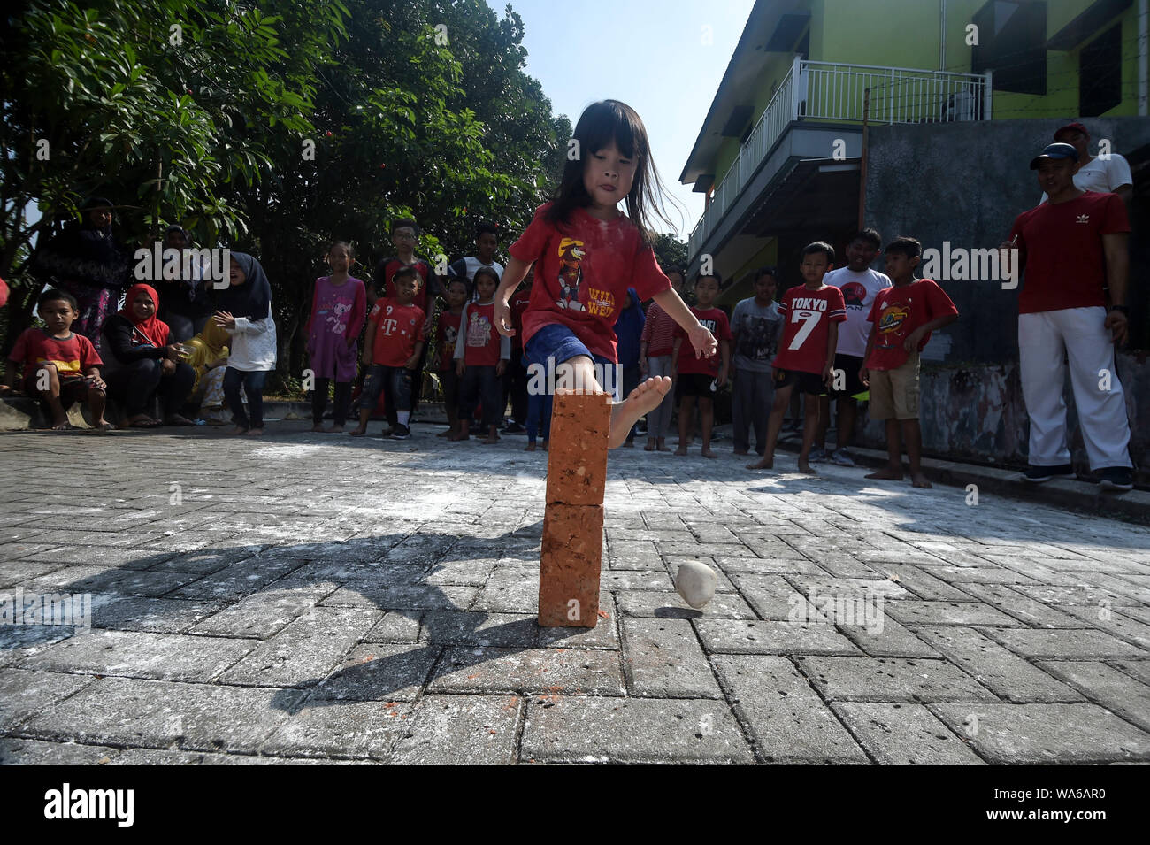 South Tangerang, Indonesia. 18th August 2019. A child participates in a ...