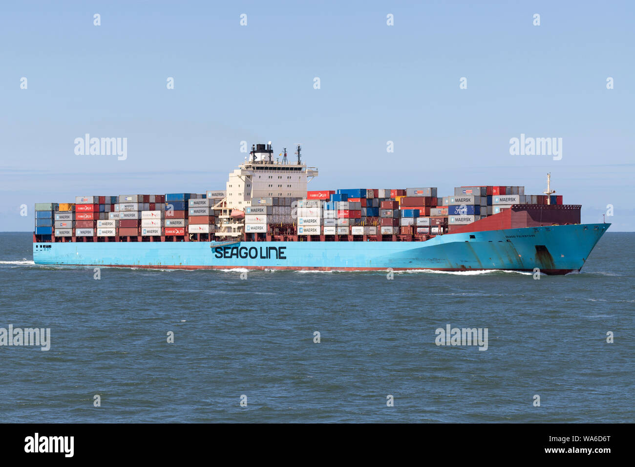 Seago container ship hi-res stock photography and images - Alamy