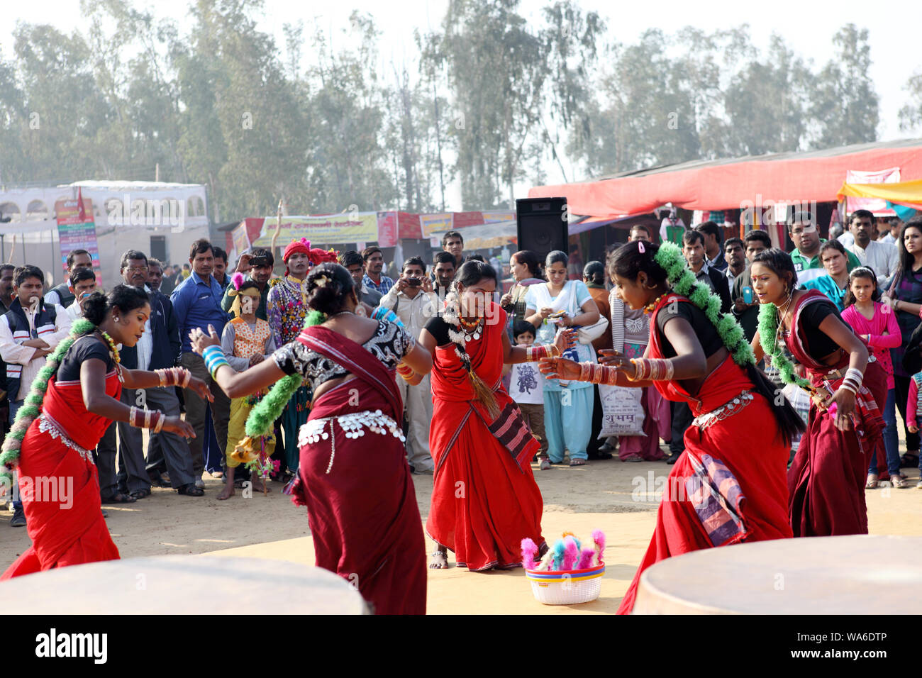 Haryana dance hi-res stock photography and images - Alamy