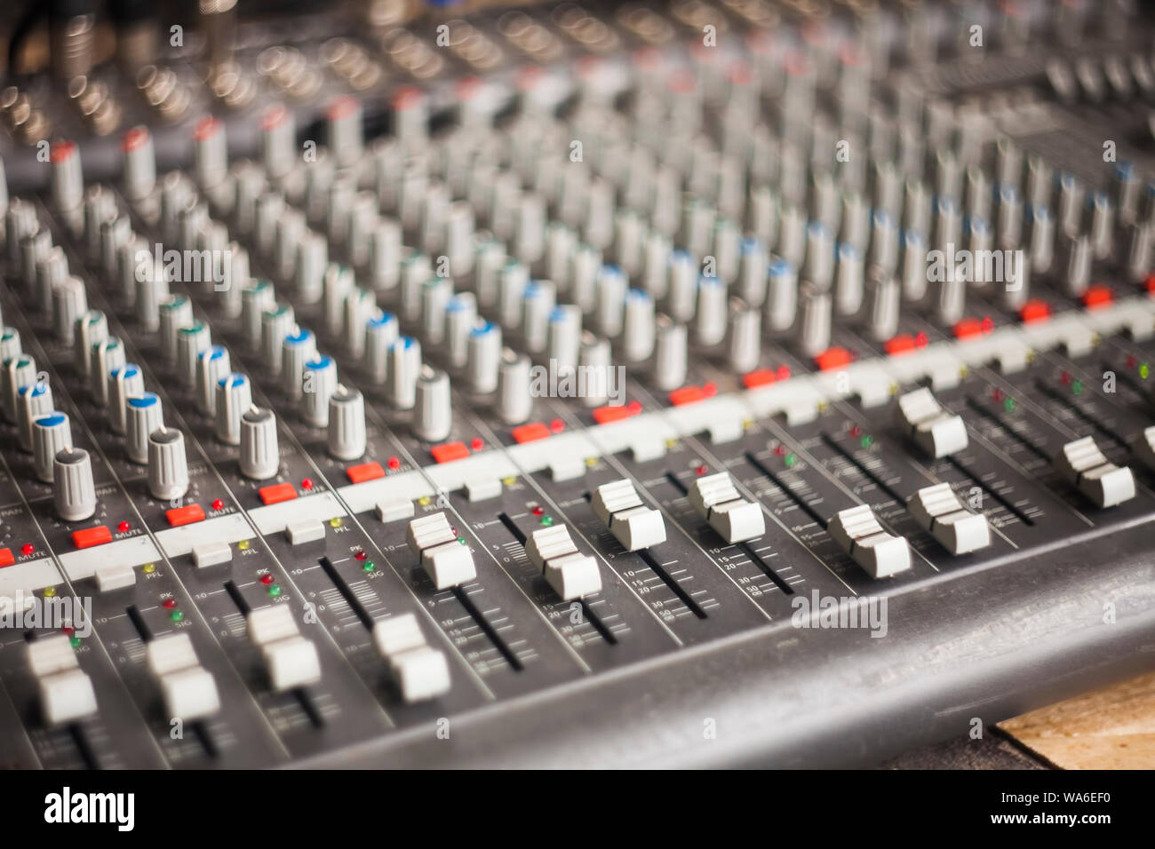Sound equalizer hi-res stock photography and images - Alamy