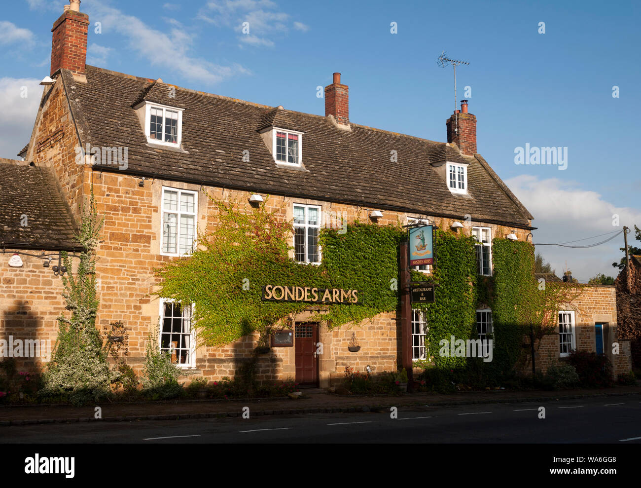 The Sondes Arms pub, Rockingham, Northamptonshire, England, UK Stock ...