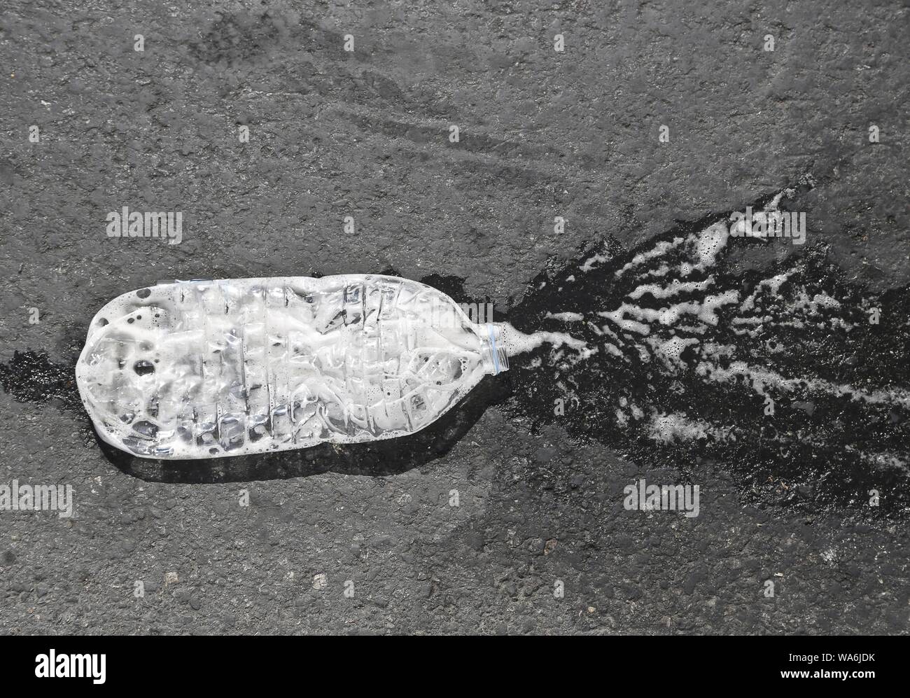 Ink Bottle Spill High Resolution Stock Photography and Images - Alamy