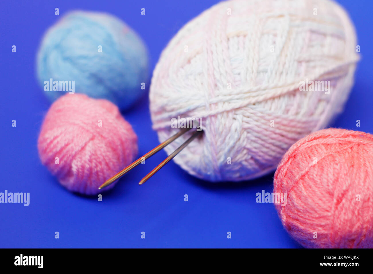 Knitting needle hi-res stock photography and images - Alamy