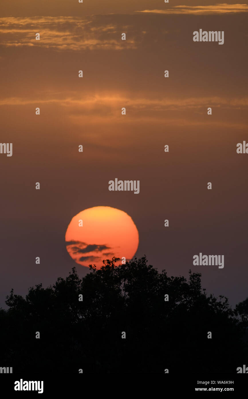 Sunset uk hi-res stock photography and images - Alamy