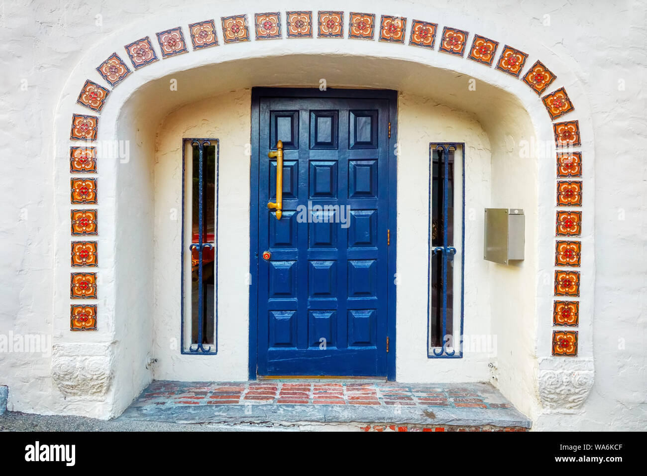 Canadian residential architecture hi-res stock photography and images ...