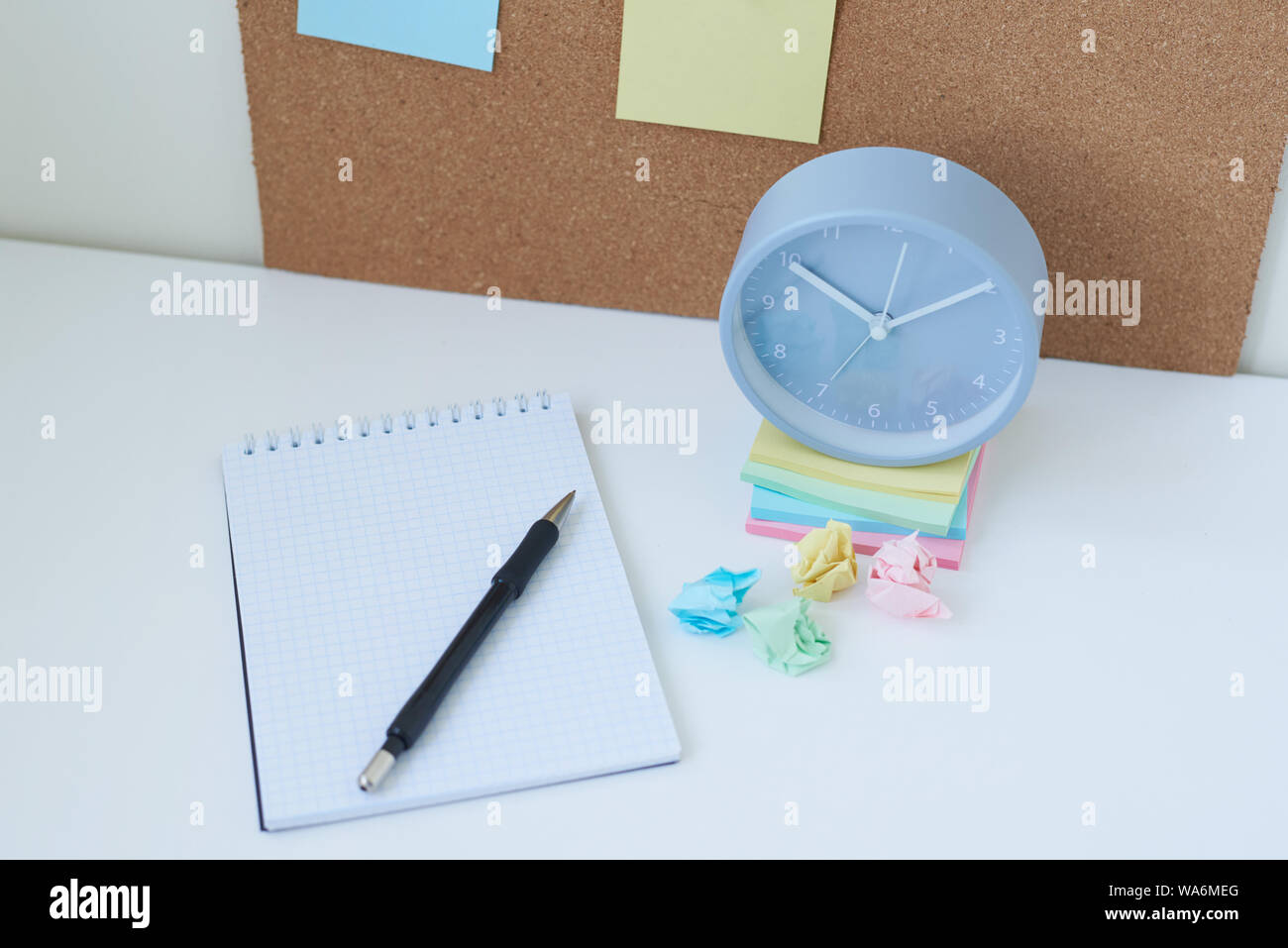 Sticky notes student board hi-res stock photography and images - Alamy