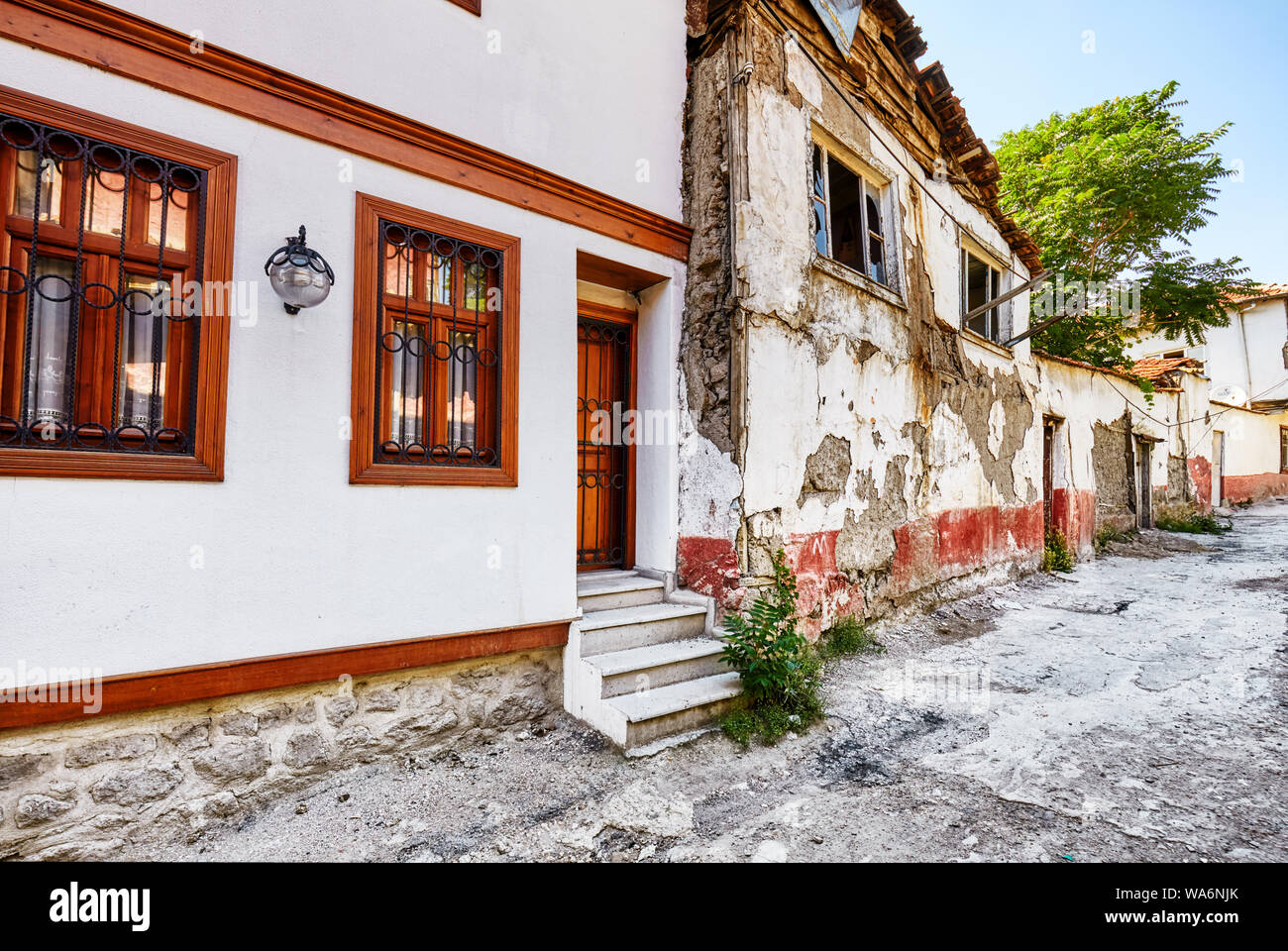 Traditional Turkish houses in Hamamonu district of Altindag, Ankara ...