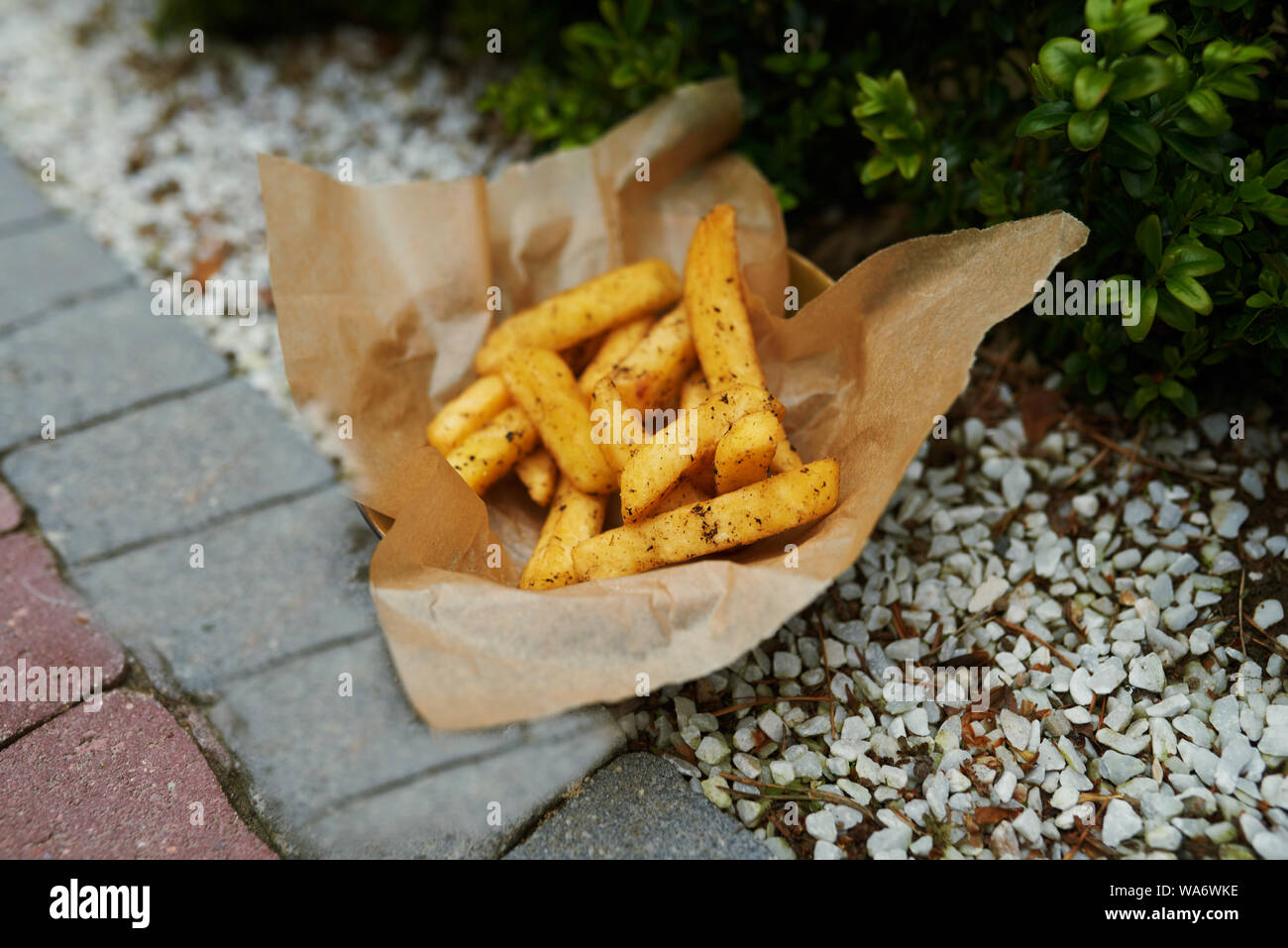 French fries paper cone hi-res stock photography and images - Alamy