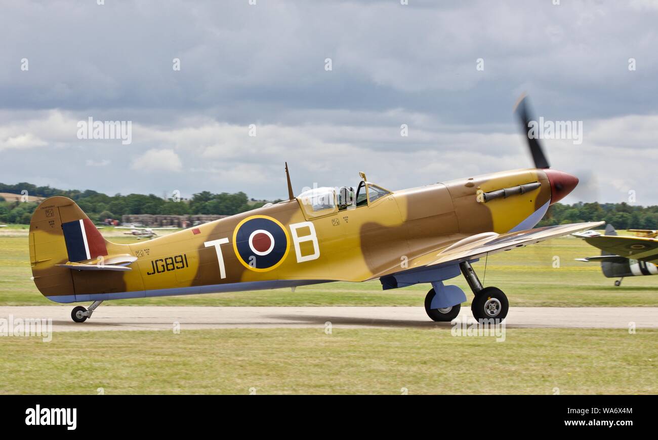 Supermarine Spitfire MkVc ‘G-LFVC’ at the 2019 Flying Legends Airshow ...