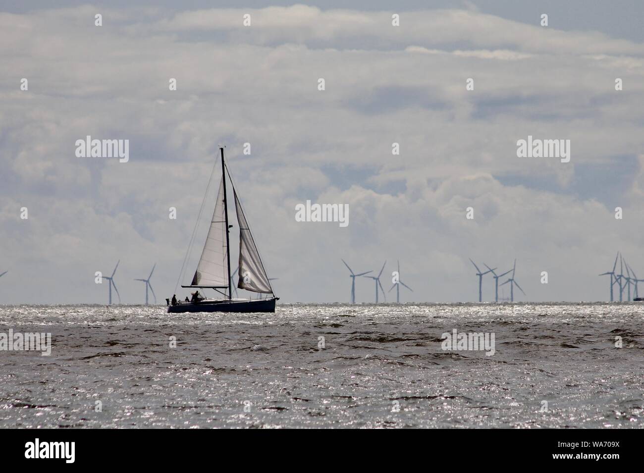 Gunfleet sands offshore wind farm hi-res stock photography and images ...