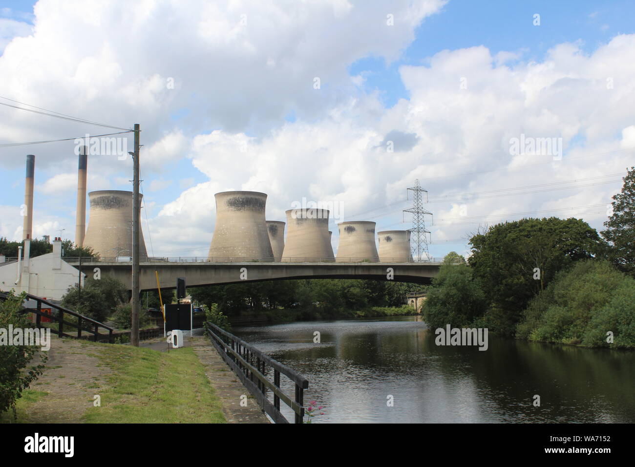 Ferrybridge PowerStation near the Aire and Calder canal with the old A1 ...
