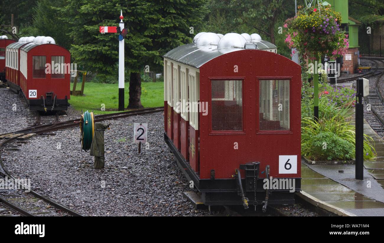 Longleat train carriages hi-res stock photography and images - Alamy