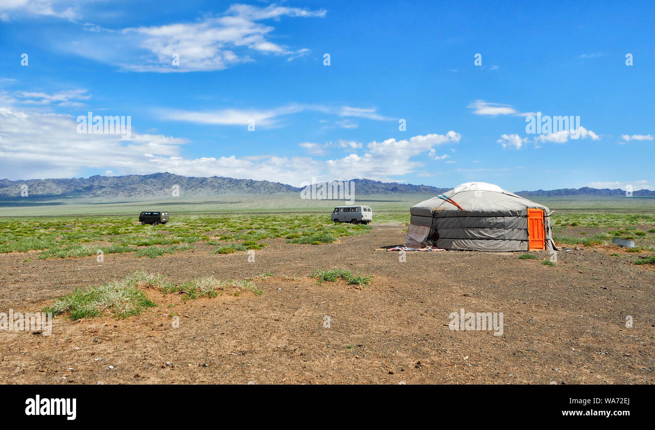 Mongolian Ger and Russian Vans at the Gobi Desert, Mongolia Stock Photo ...