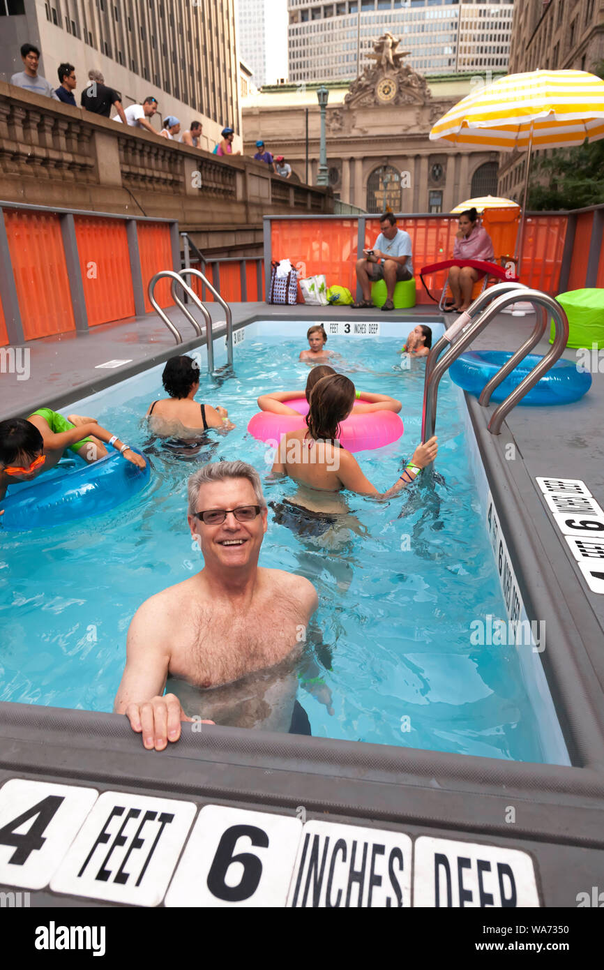 Dumpster Pools, Park Avenue & 40th Street, New York City, USA Stock ...