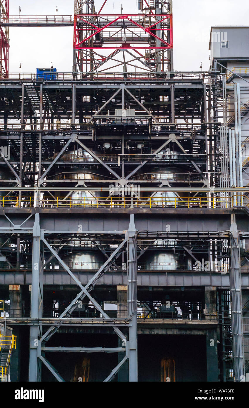 Oil complex unit hi-res stock photography and images - Alamy