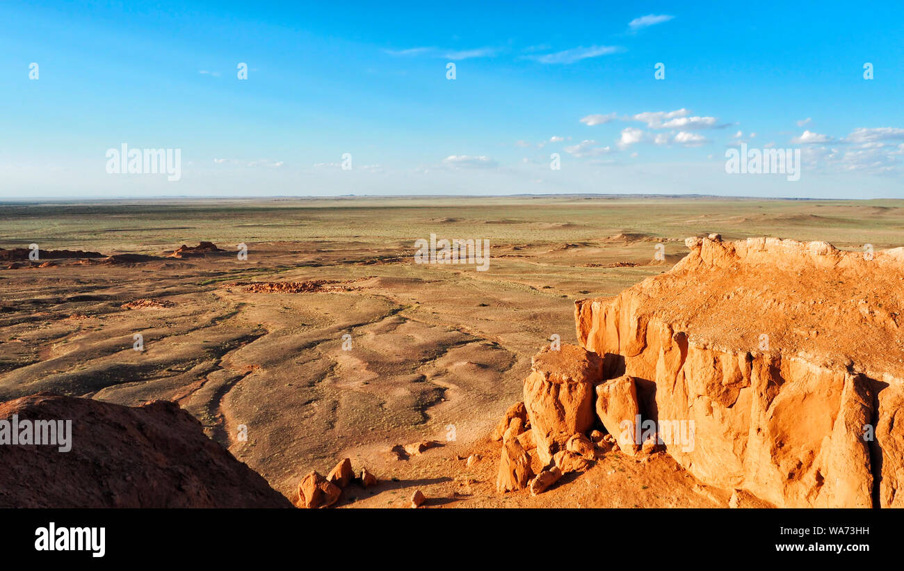 Bayanzag Flaming Cliffs, Gobi Desert, Mongolia Stock Photo - Alamy