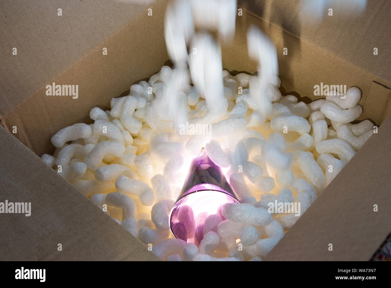 Styrofoam popcorn hi-res stock photography and images - Alamy