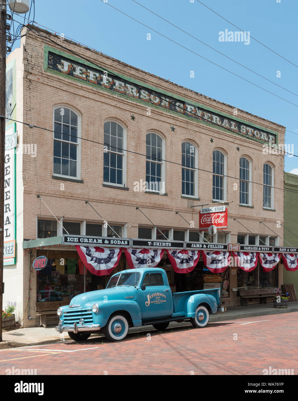 1950s store hi-res stock photography and images - Alamy