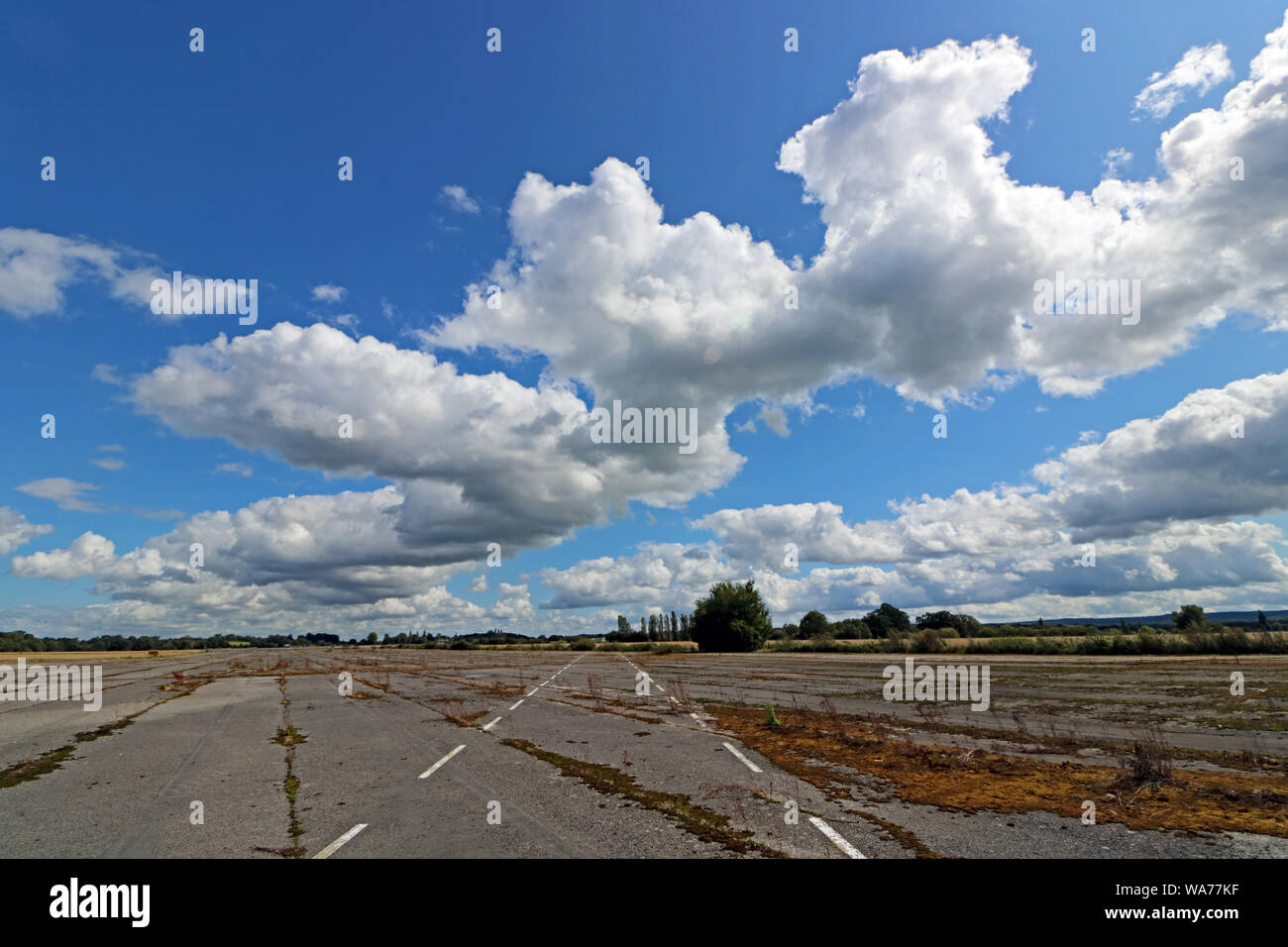Wisley airfield surrey hi-res stock photography and images - Alamy