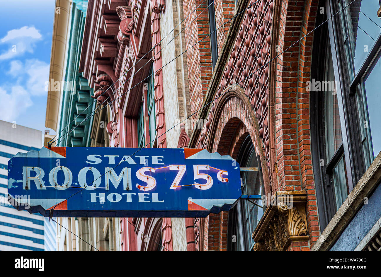 Hotel sign antique hi-res stock photography and images - Alamy
