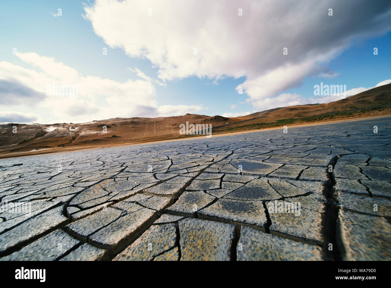 Dried land in the desert. Cracked soil crust Stock Photo - Alamy