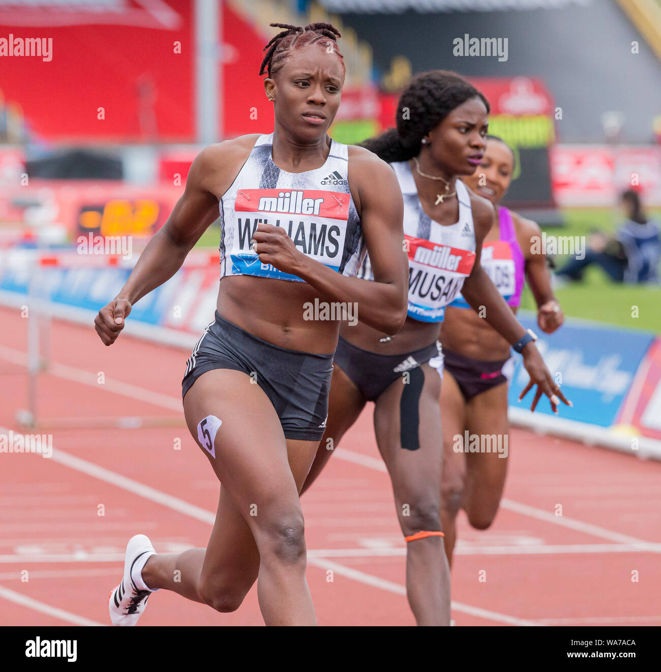 World record time 100m hi-res stock photography and images - Alamy