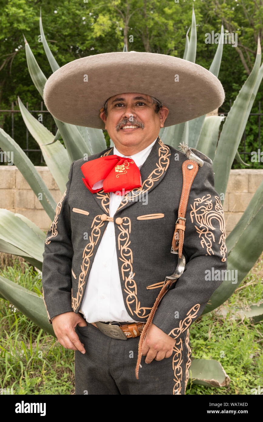 Albert Duran, an Asociacion de Charros de San Antonio member attending ...