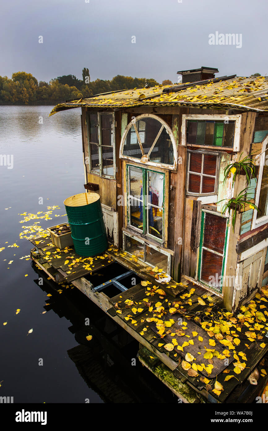 house boat at the river Spree in Berlin Stock Photo - Alamy