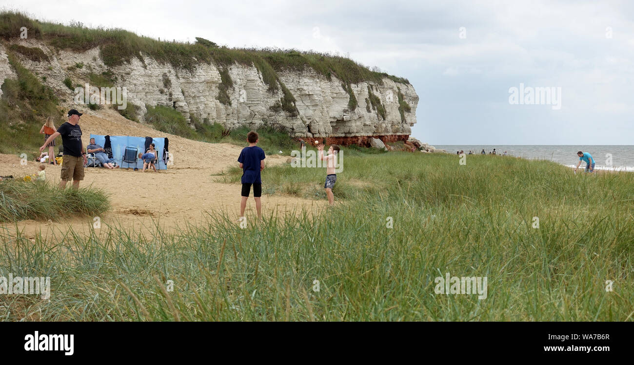 Hunstanton cliffs famous red hi-res stock photography and images - Alamy