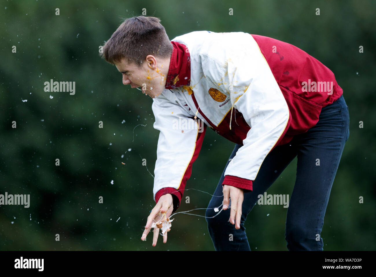 Egg on face hi-res stock photography and images - Alamy