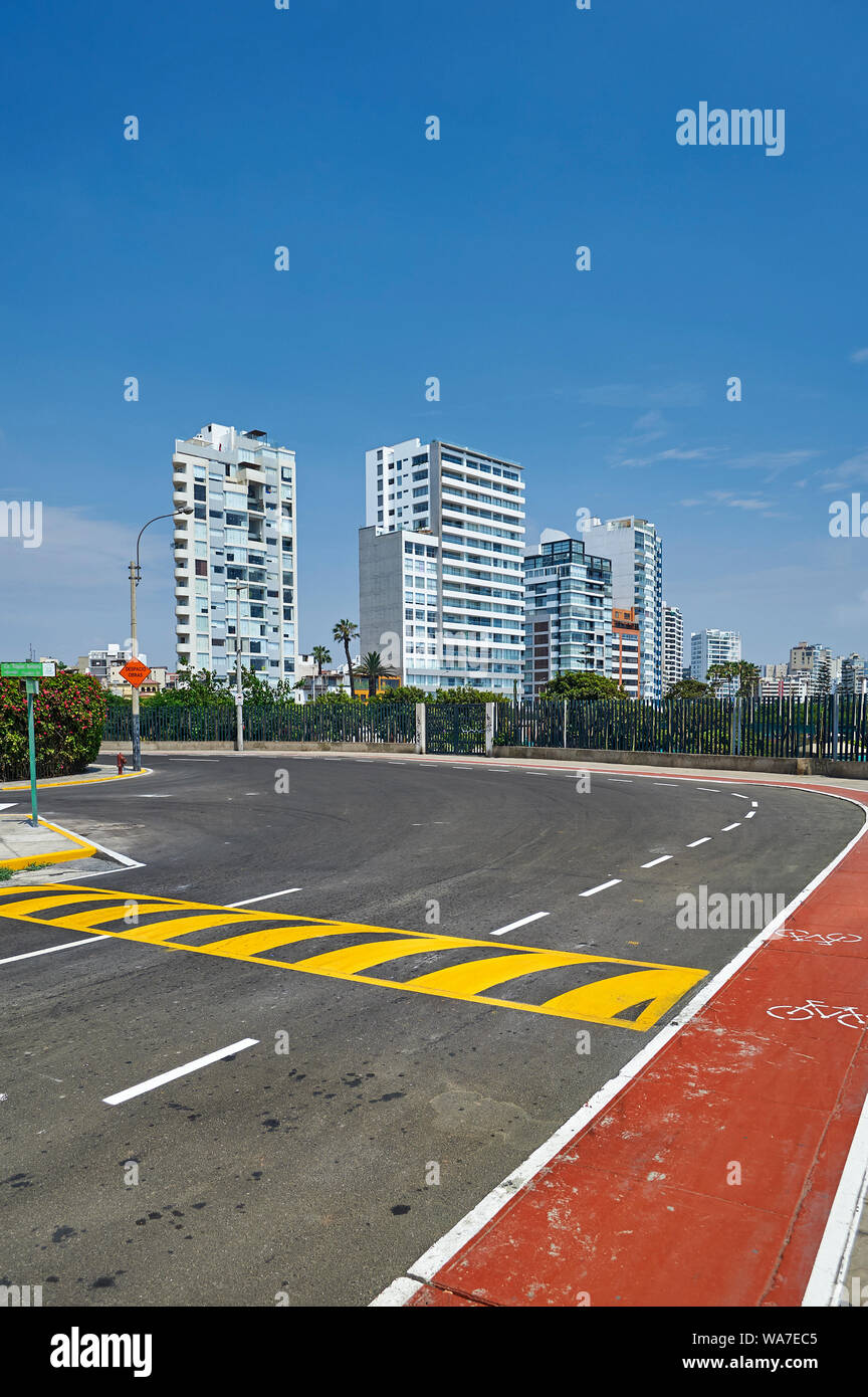 Modern buildings in Lima, Peru. District of Miraflores Stock Photo - Alamy