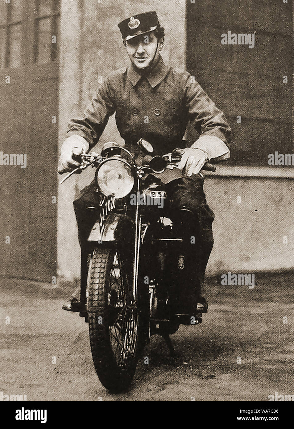 Telegram delivery boy hi-res stock photography and images - Alamy