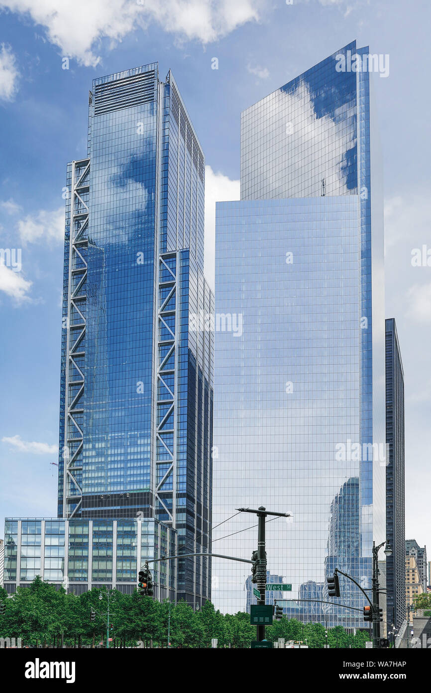 NEW YORK, USA One World Trade Center and expression in Lower Manhattan ...