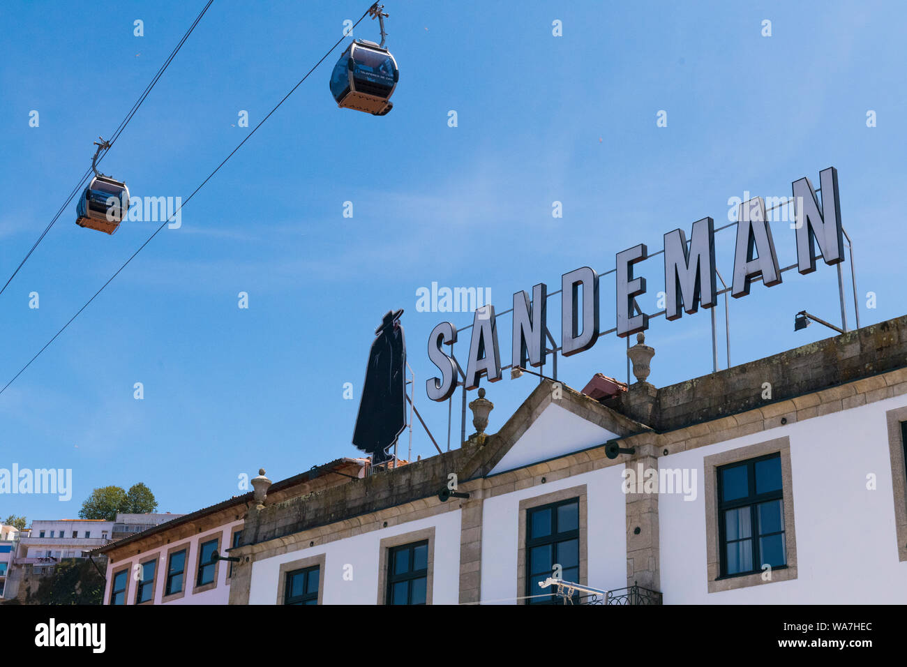 Sandeman cellar porto hi-res stock photography and images - Alamy