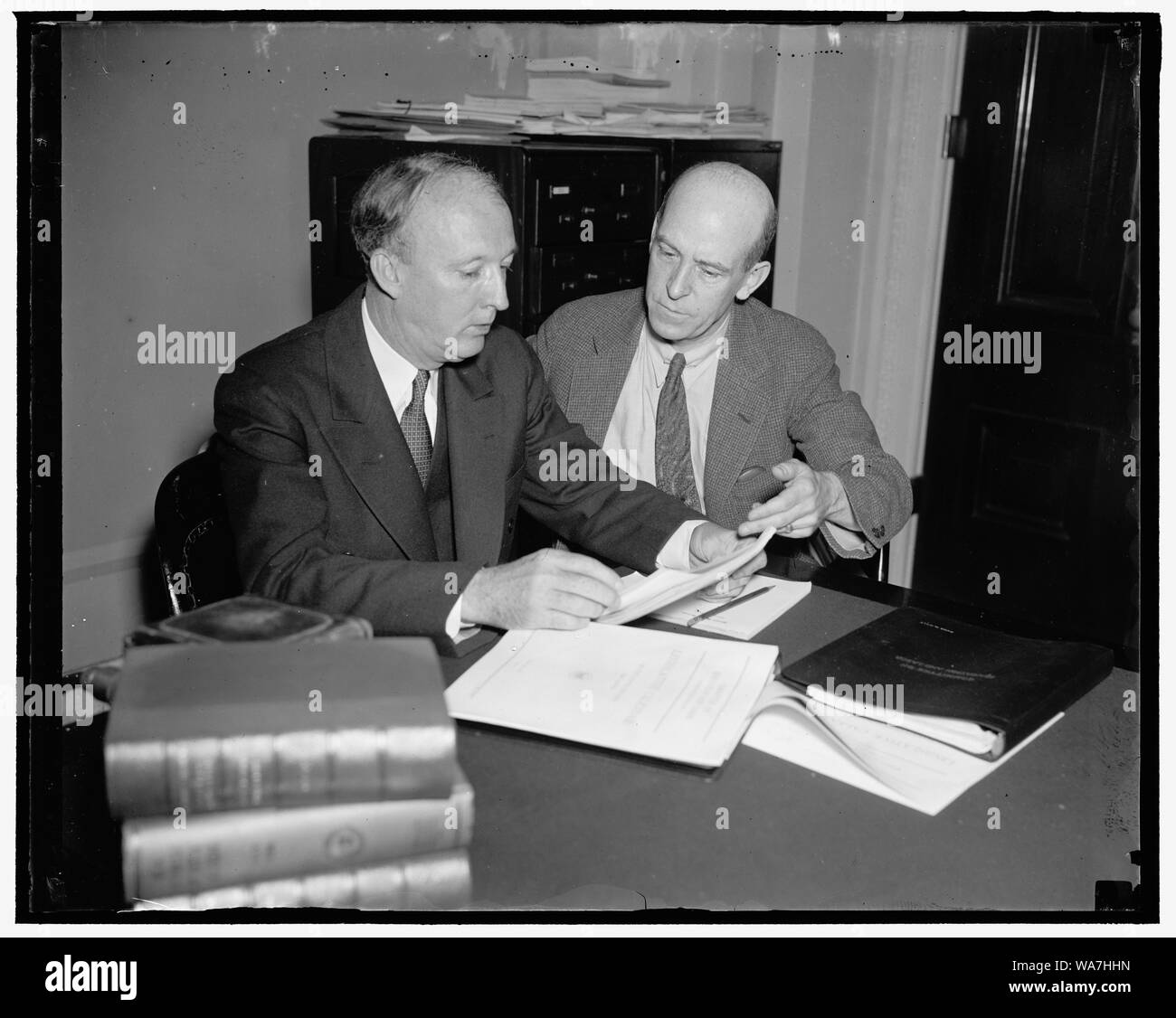 Black connery bill hi-res stock photography and images - Alamy