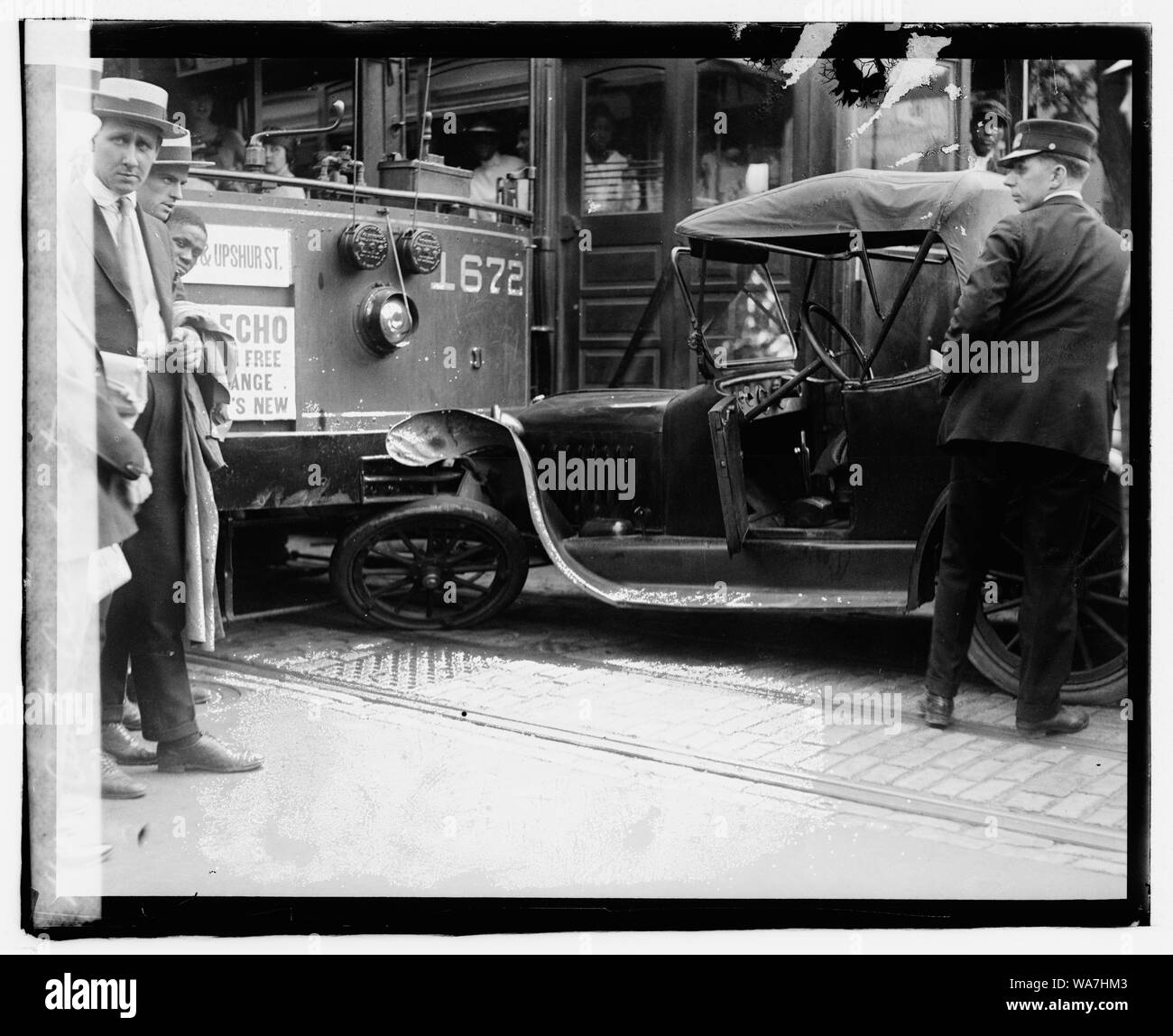 Aftermath car accident motor vehicle hi-res stock photography and ...