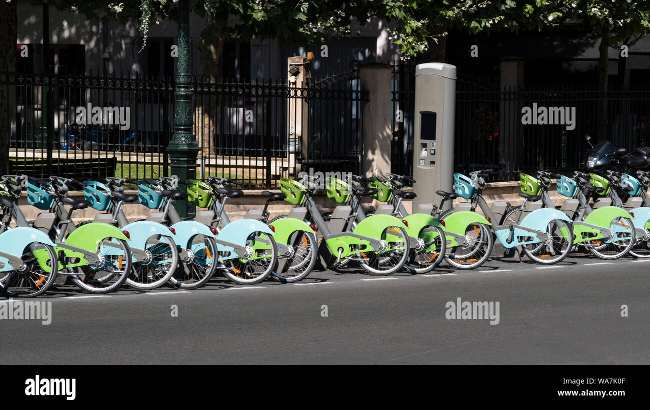 Recharging electric bike station hi-res stock photography and images ...
