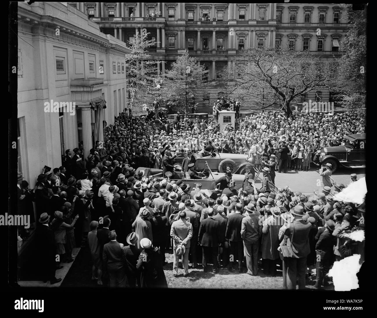 Crowd house Black and White Stock Photos & Images - Alamy