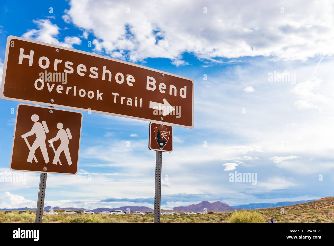 Horseshoe Bend sign pointing to overlook trail Stock Photo - Alamy