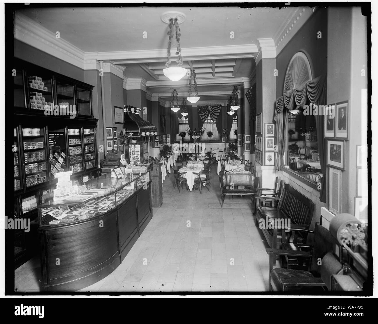 Hotel ambiance Black and White Stock Photos & Images - Alamy