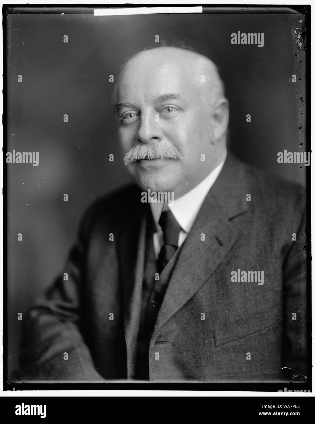 George burgess hi-res stock photography and images - Alamy