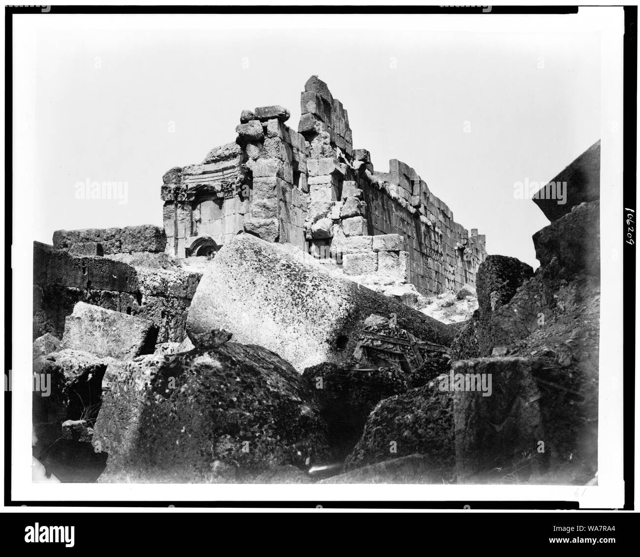 Baalbec ruins hi-res stock photography and images - Alamy