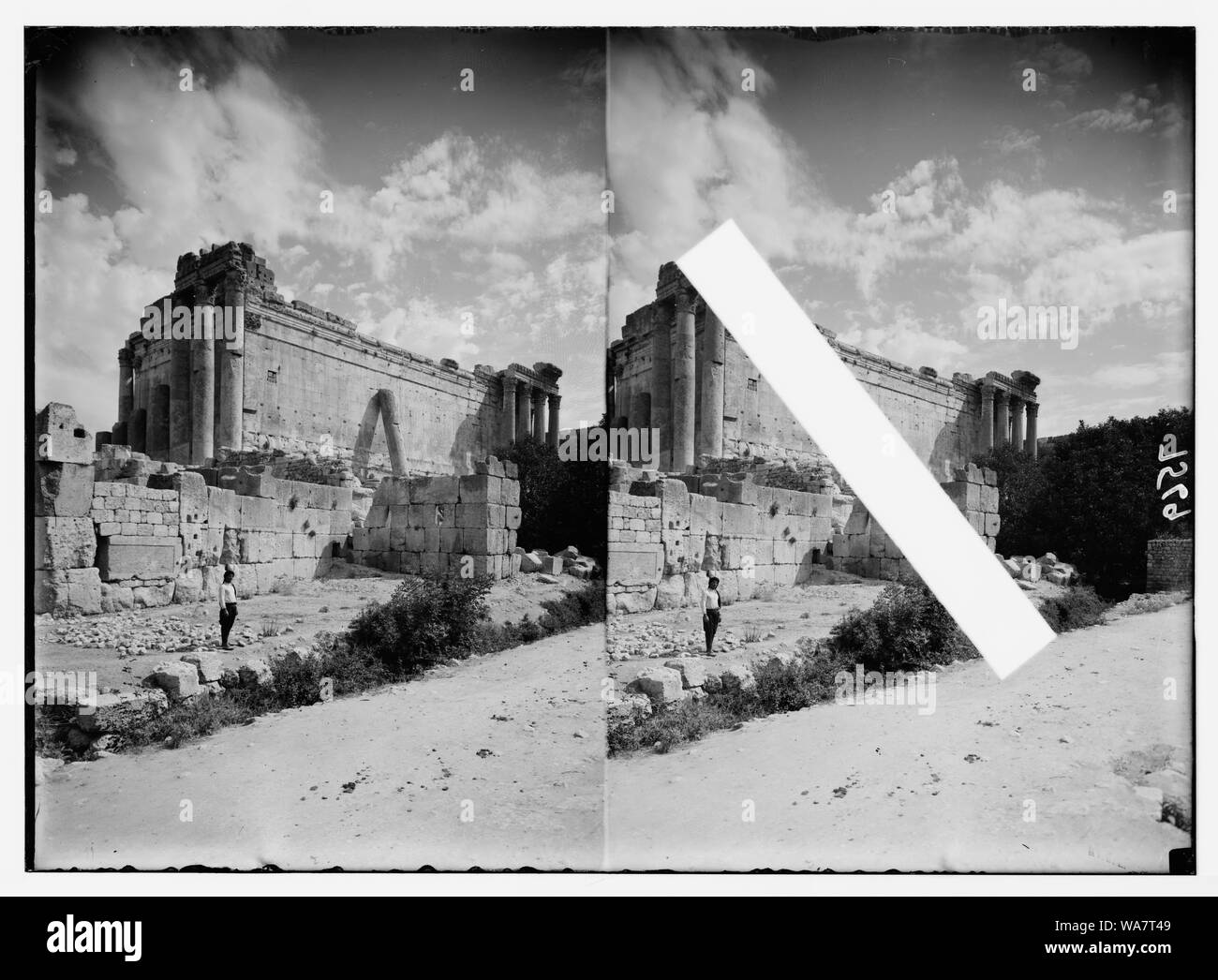 Baalbek lebanon bacchus Black and White Stock Photos & Images - Alamy