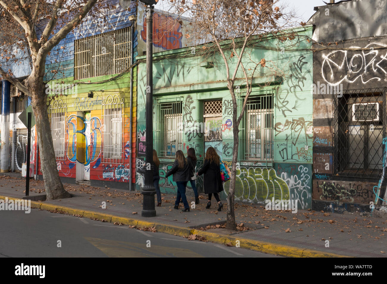 Santiago chile street hi-res stock photography and images - Alamy