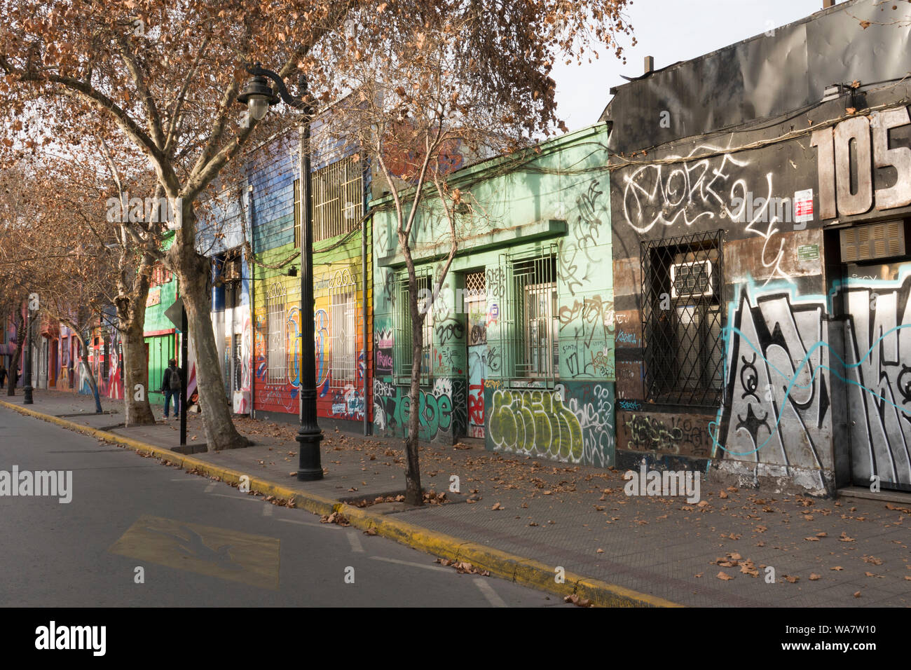 Santiago chile street hi-res stock photography and images - Alamy